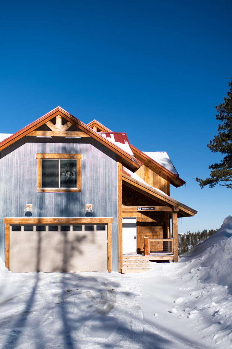 Escape To The Slopes | 605 Magazine